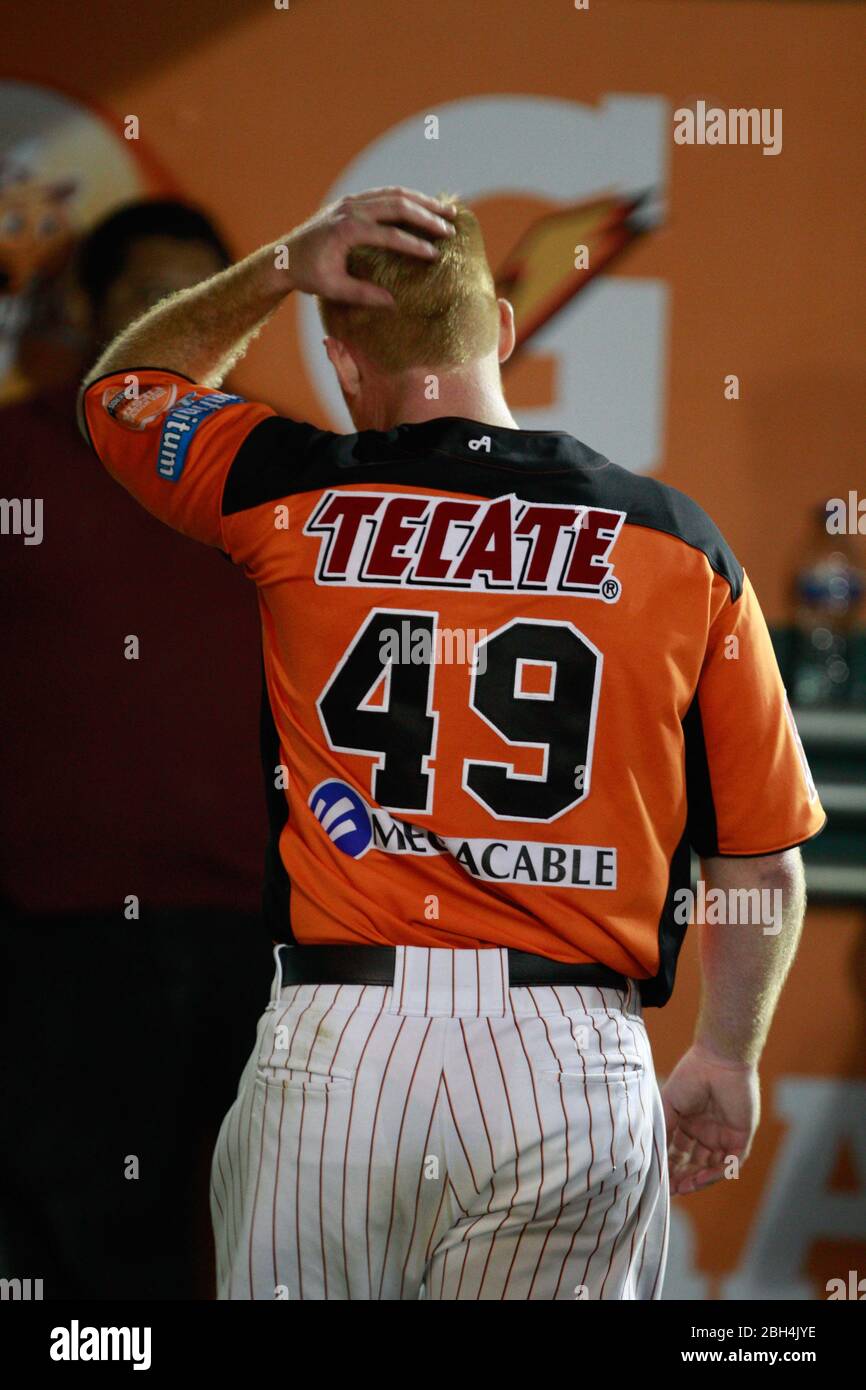 Barry Enright pitcher abridor por naranjeros hace un lamento al dejar ...