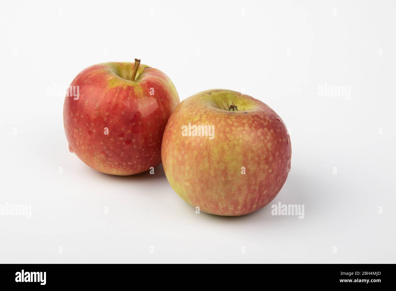 Fresh apple isolate on white background Stock Photo - Alamy