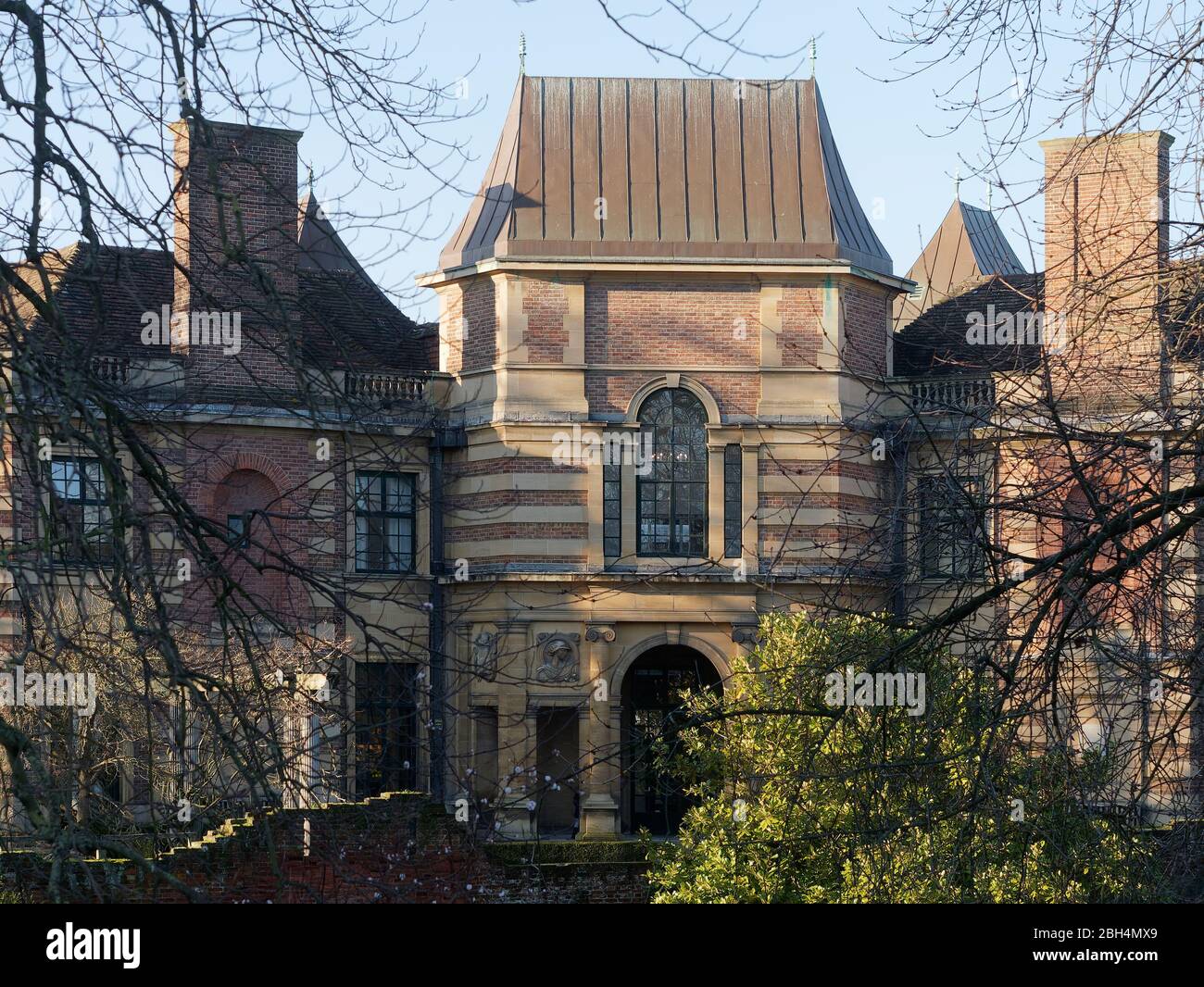 Eltham palace and gardens hi-res stock photography and images - Alamy