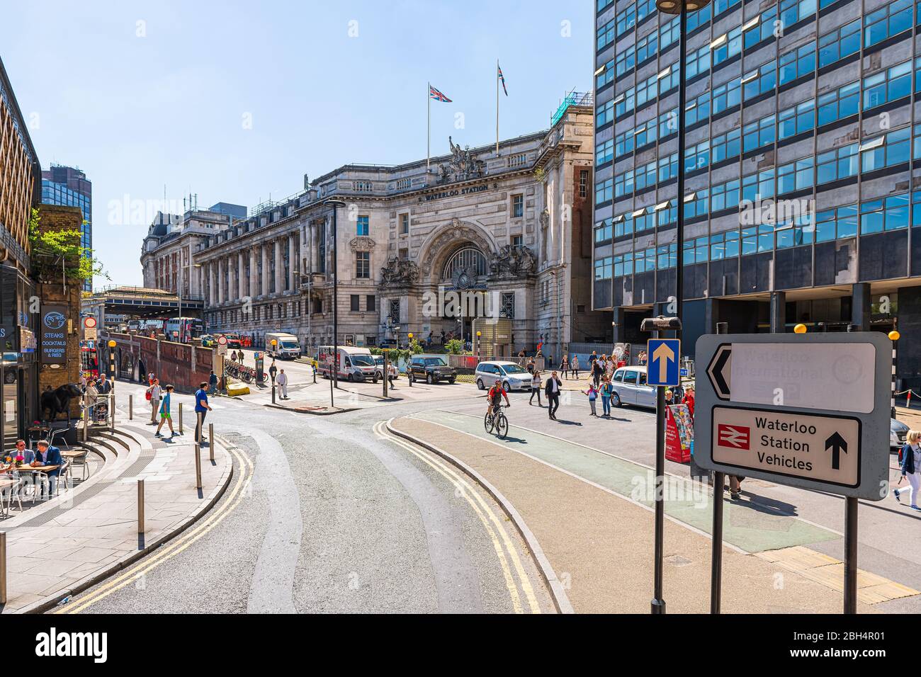 Waterloo tube station sign hi-res stock photography and images - Alamy