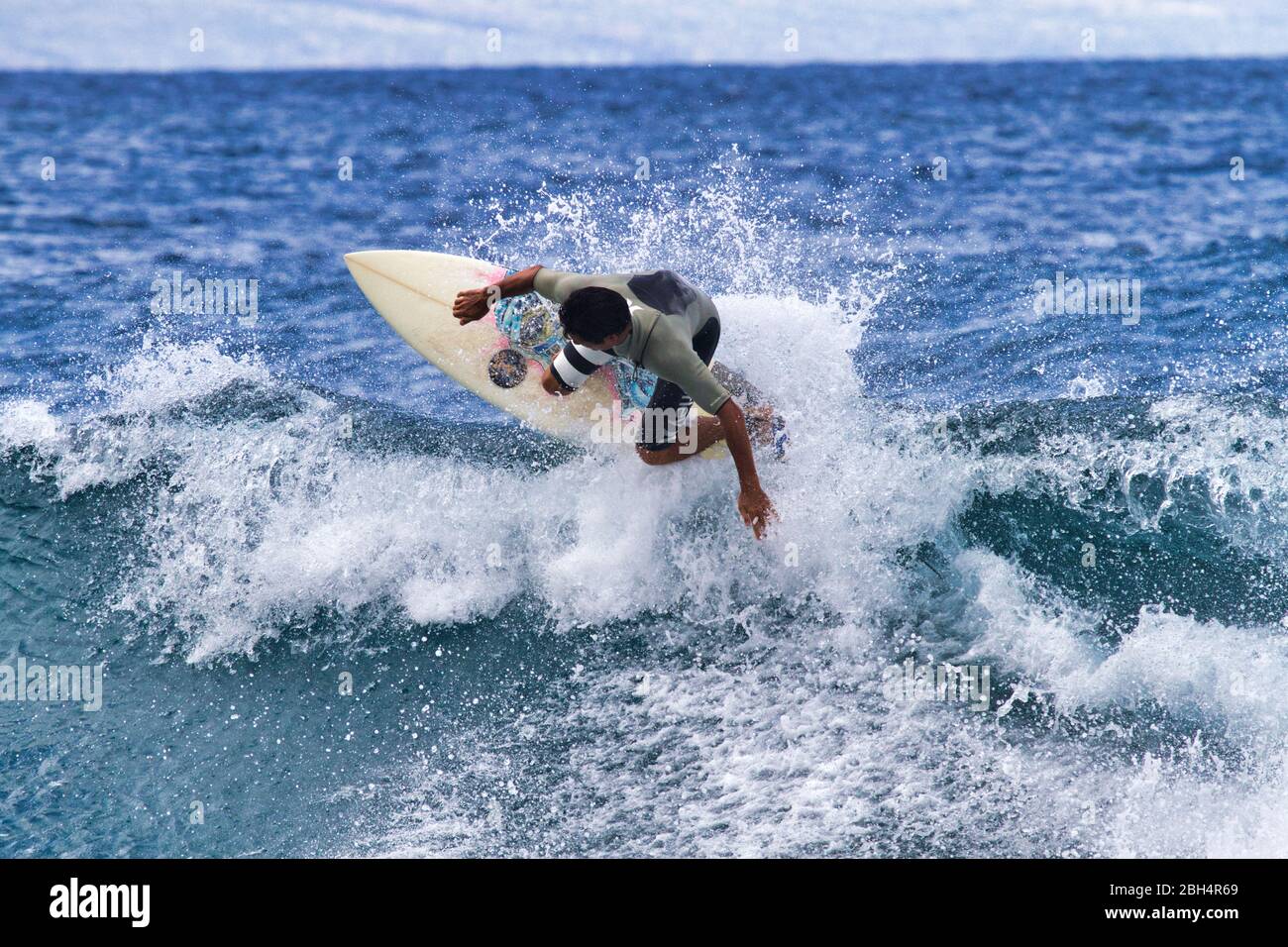 Surfer above wave hi-res stock photography and images - Alamy