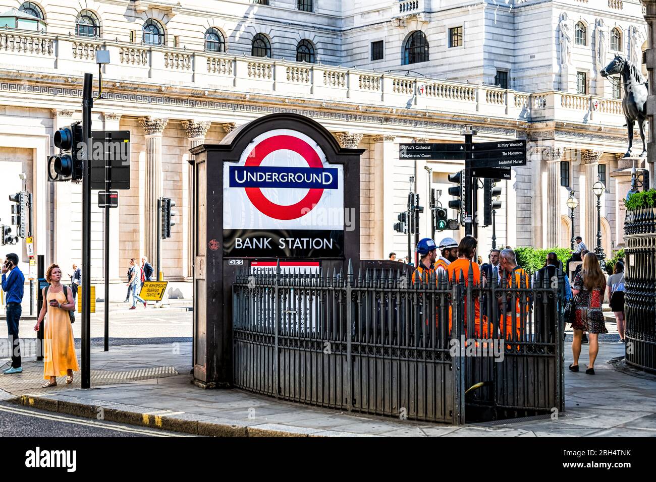 Bank Underground Station Entrance London Stock Photos & Bank ...