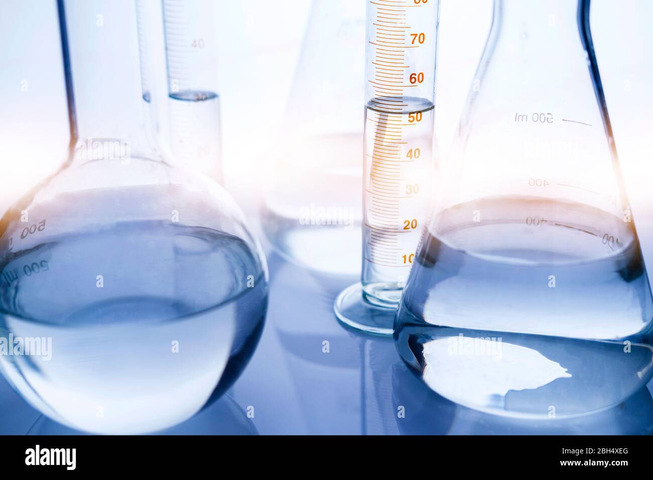Beaker water hi-res stock photography and images - Alamy