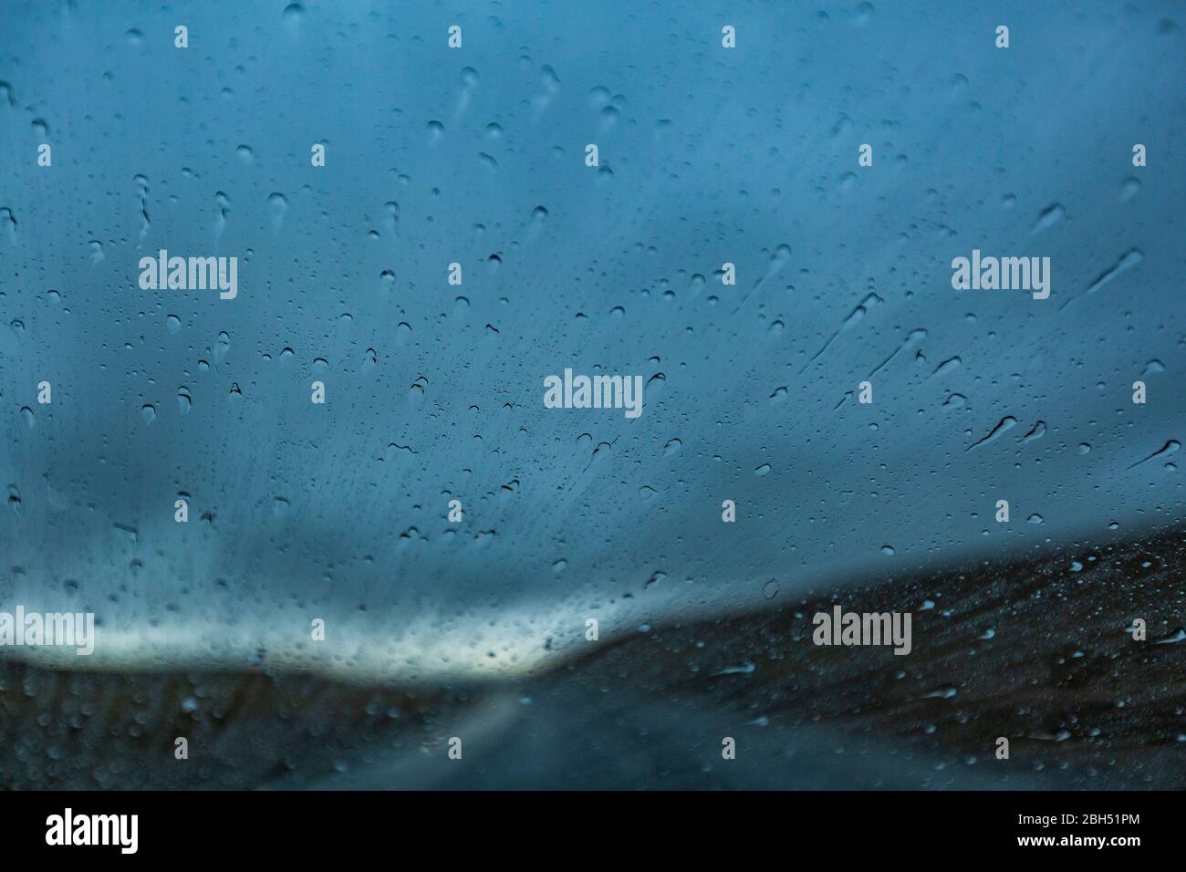 Water droplets on windshield Stock Photo - Alamy