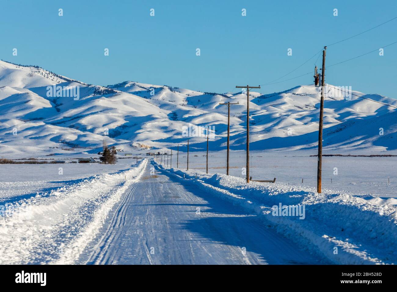 Clear snow line hi-res stock photography and images - Alamy