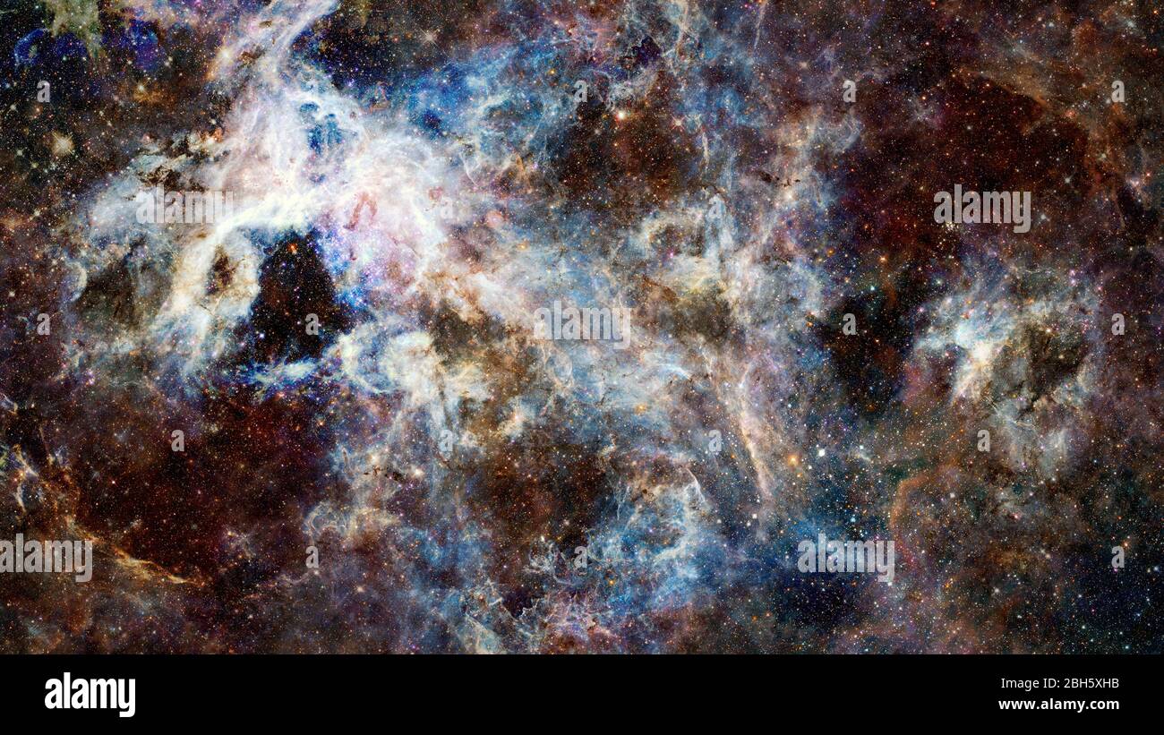 Extreme star cluster bursts into life in new Hubble image. Elements of ...