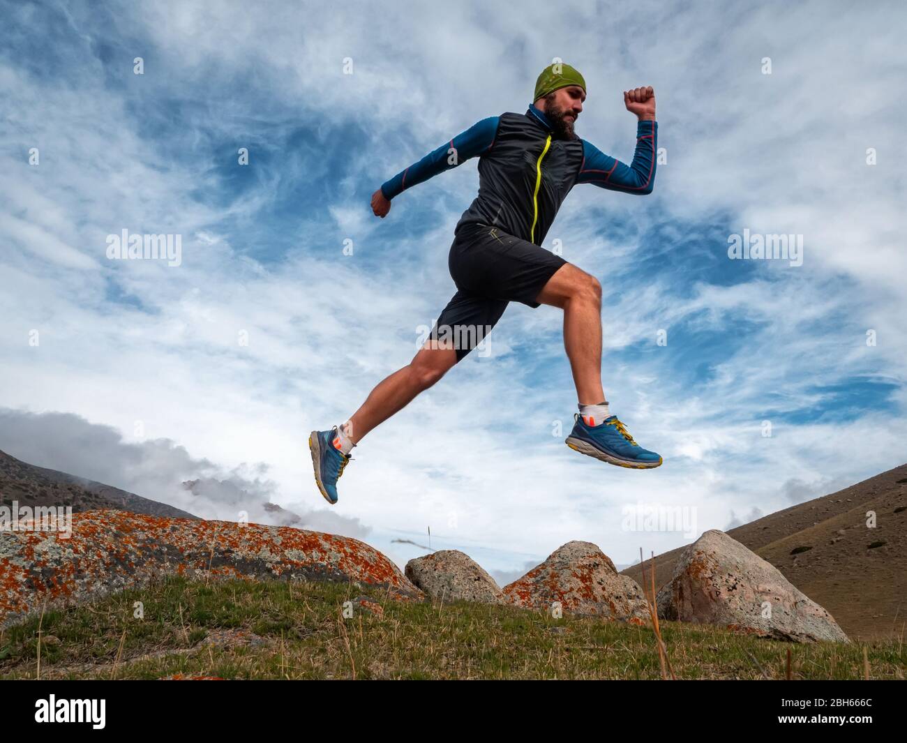 Sky running hi-res stock photography and images - Alamy