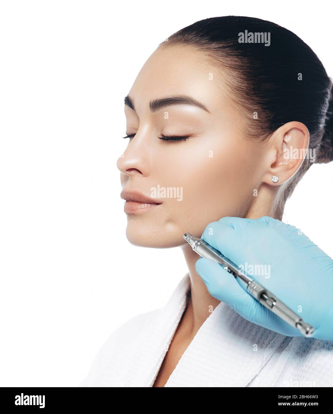 Anti-aging face peel, procedure renewing skin , jet peeling. woman ...