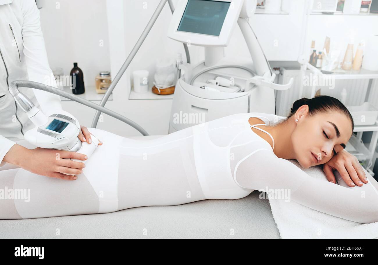 Salon woman hi-res stock photography and images - Alamy