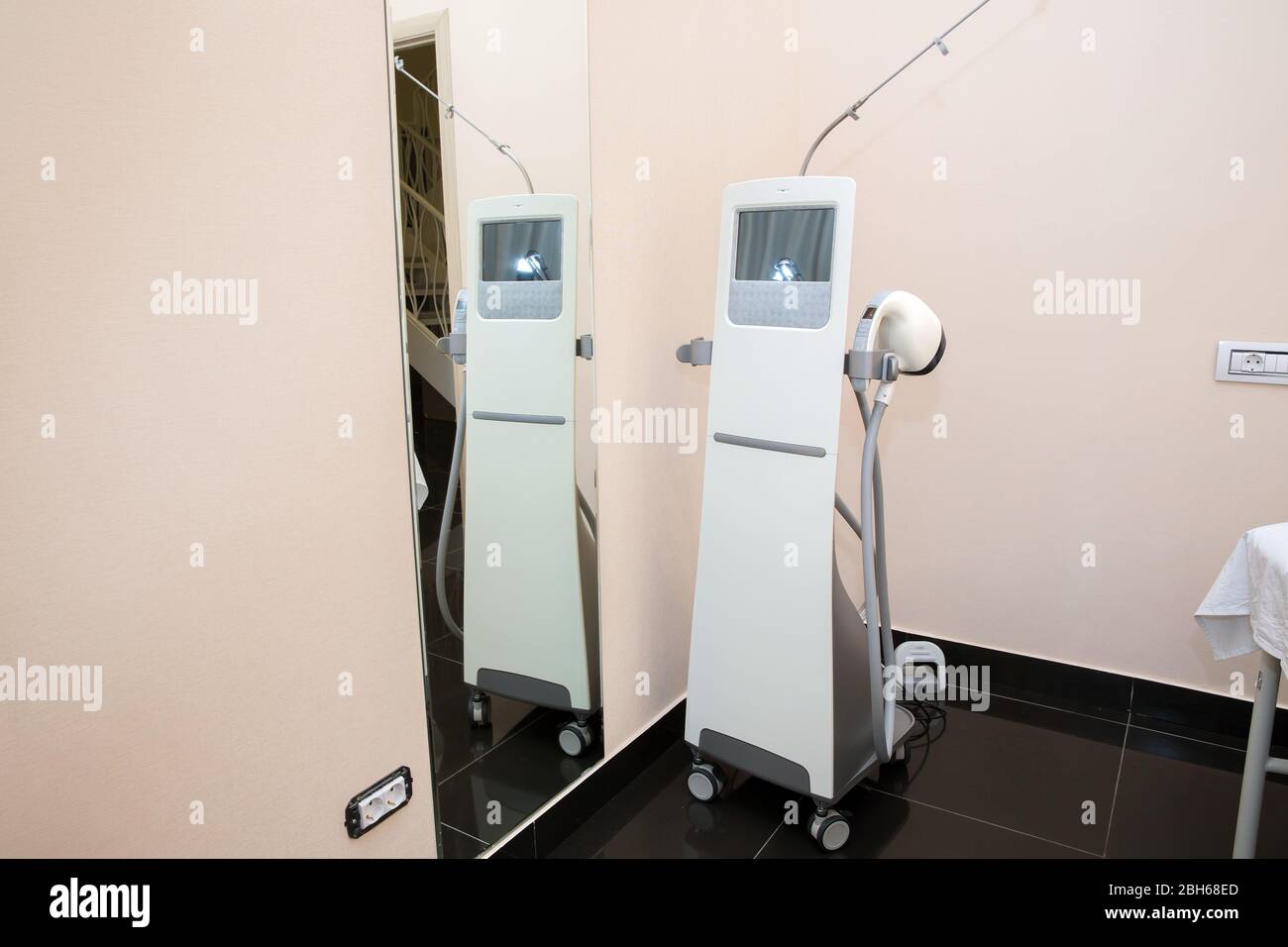 Syneron VelaShape III . Optimal Body Contouring Device . Non-surgical ...