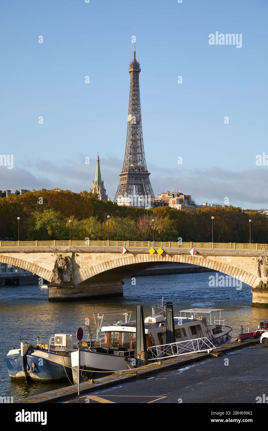 Paris eiffel tower, france bridge hi-res stock photography and images ...