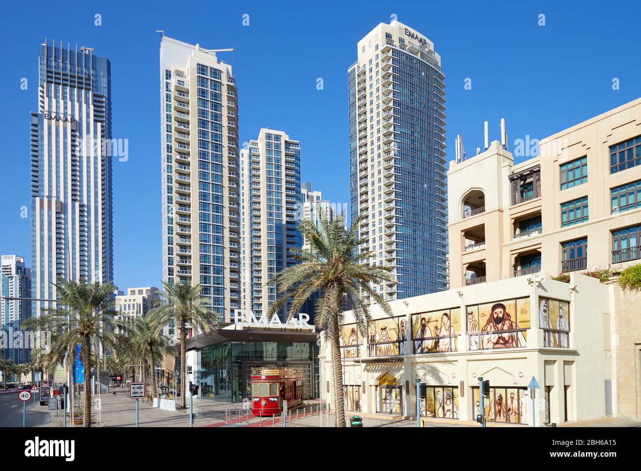 DUBAI, UNITED ARAB EMIRATES - NOVEMBER 22, 2019: Modern skyscrapers in ...