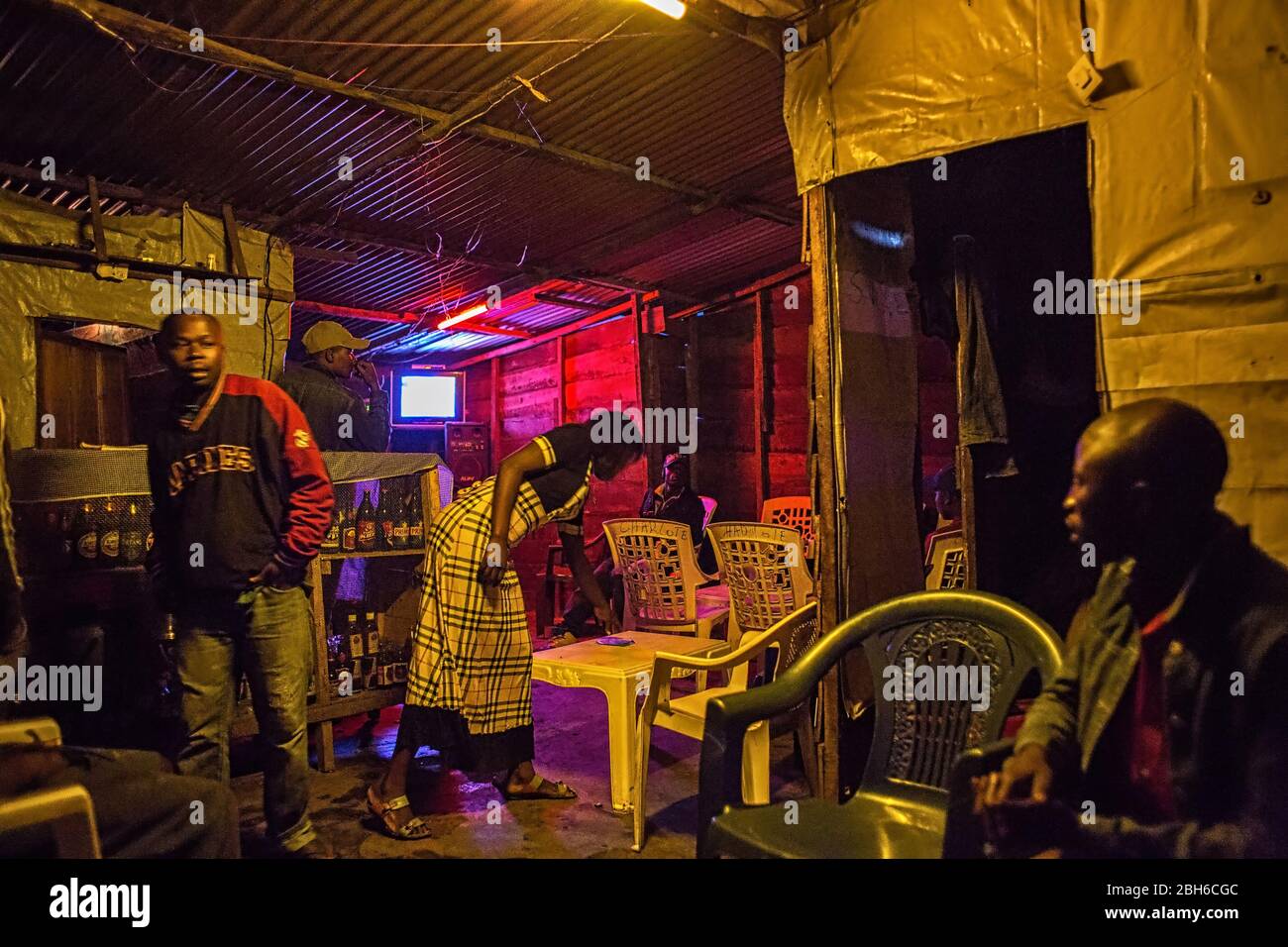 Coltan illegal mining in Democratic Republic of Congo Stock Photo - Alamy Coltan illegal mining in Democratic Republic of Congo Stock Photo - Alamy