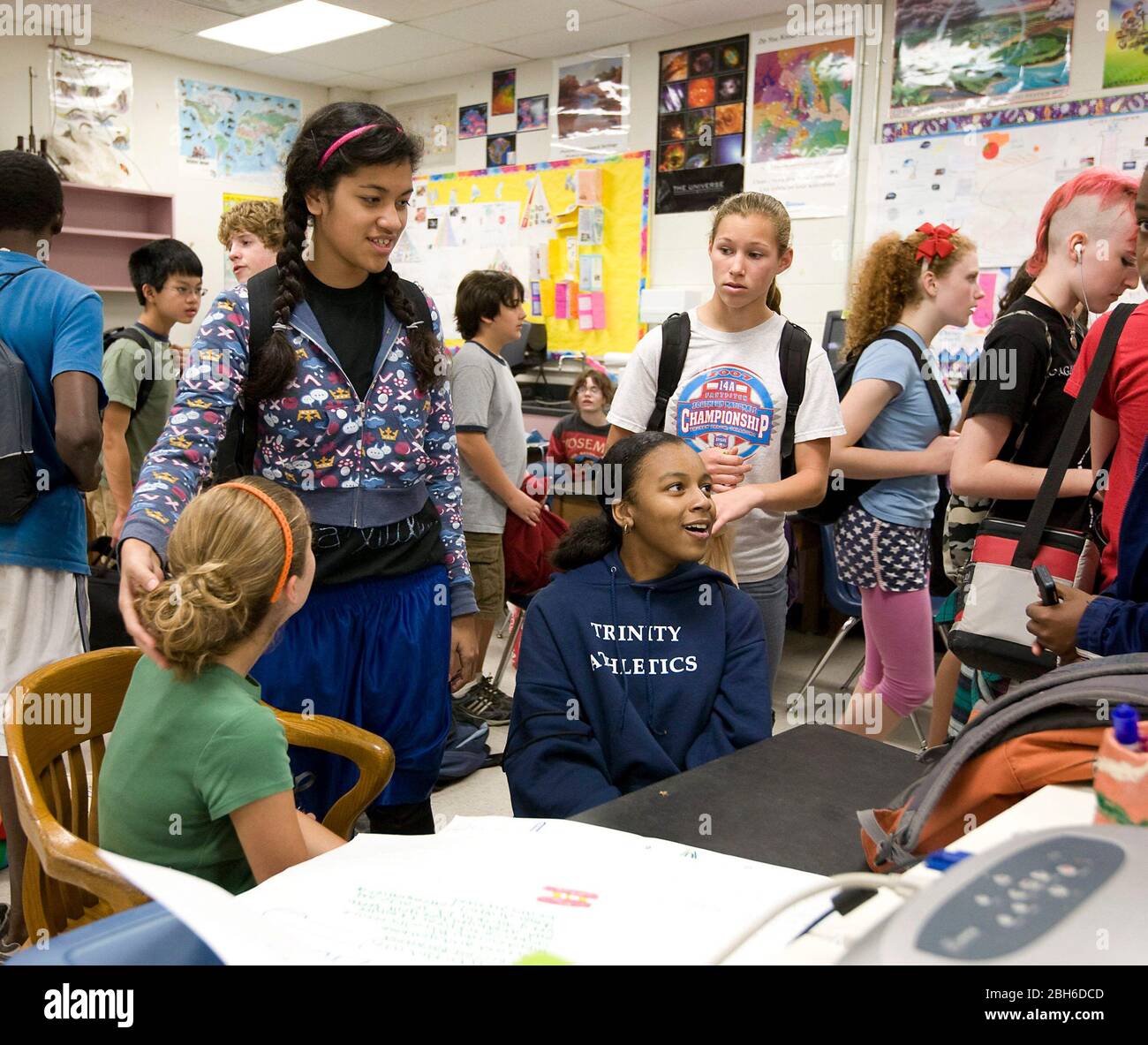 8th grade girls hi-res stock photography and images - Alamy