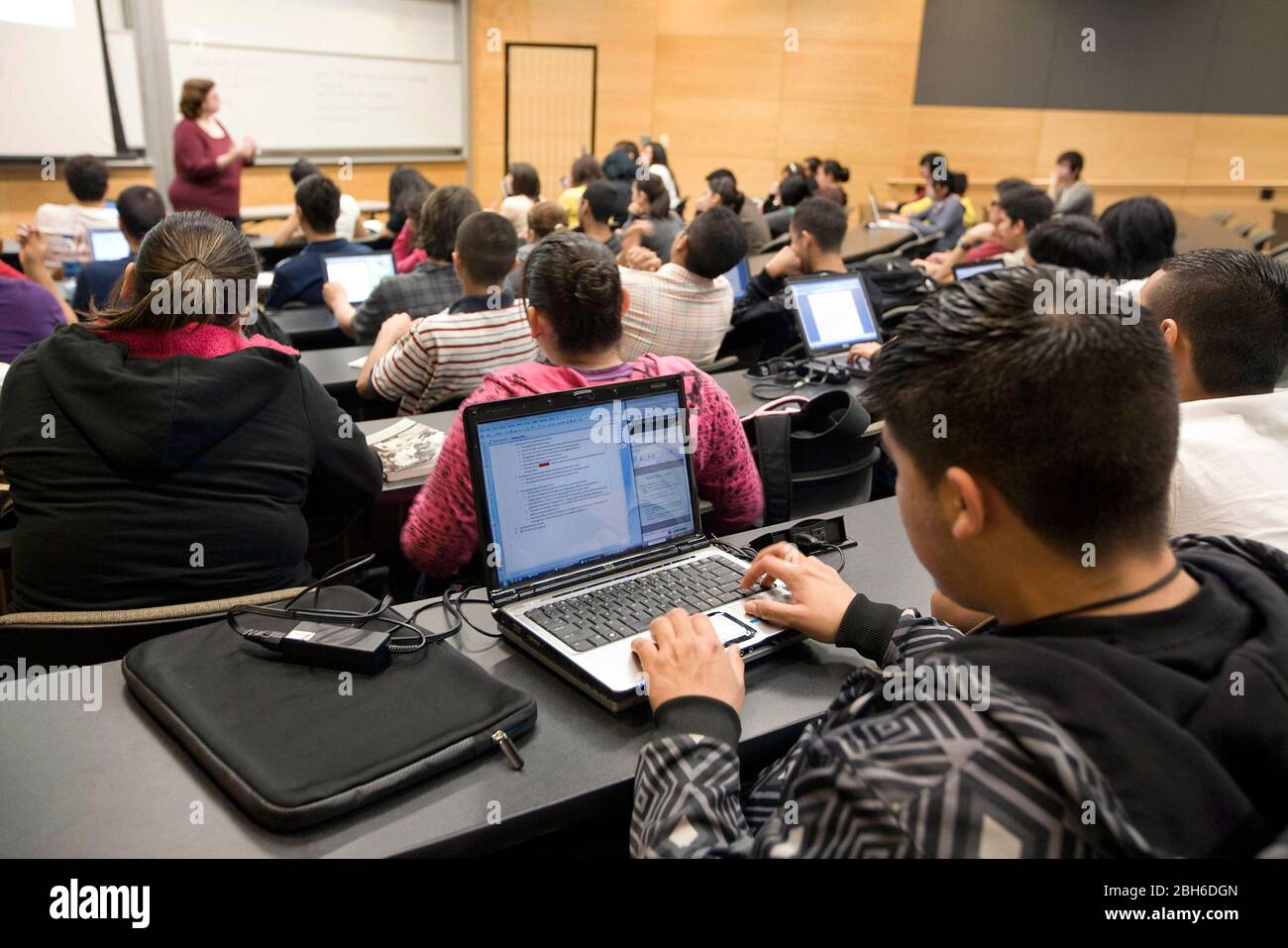 Girls high school history hi-res stock photography and images - Alamy