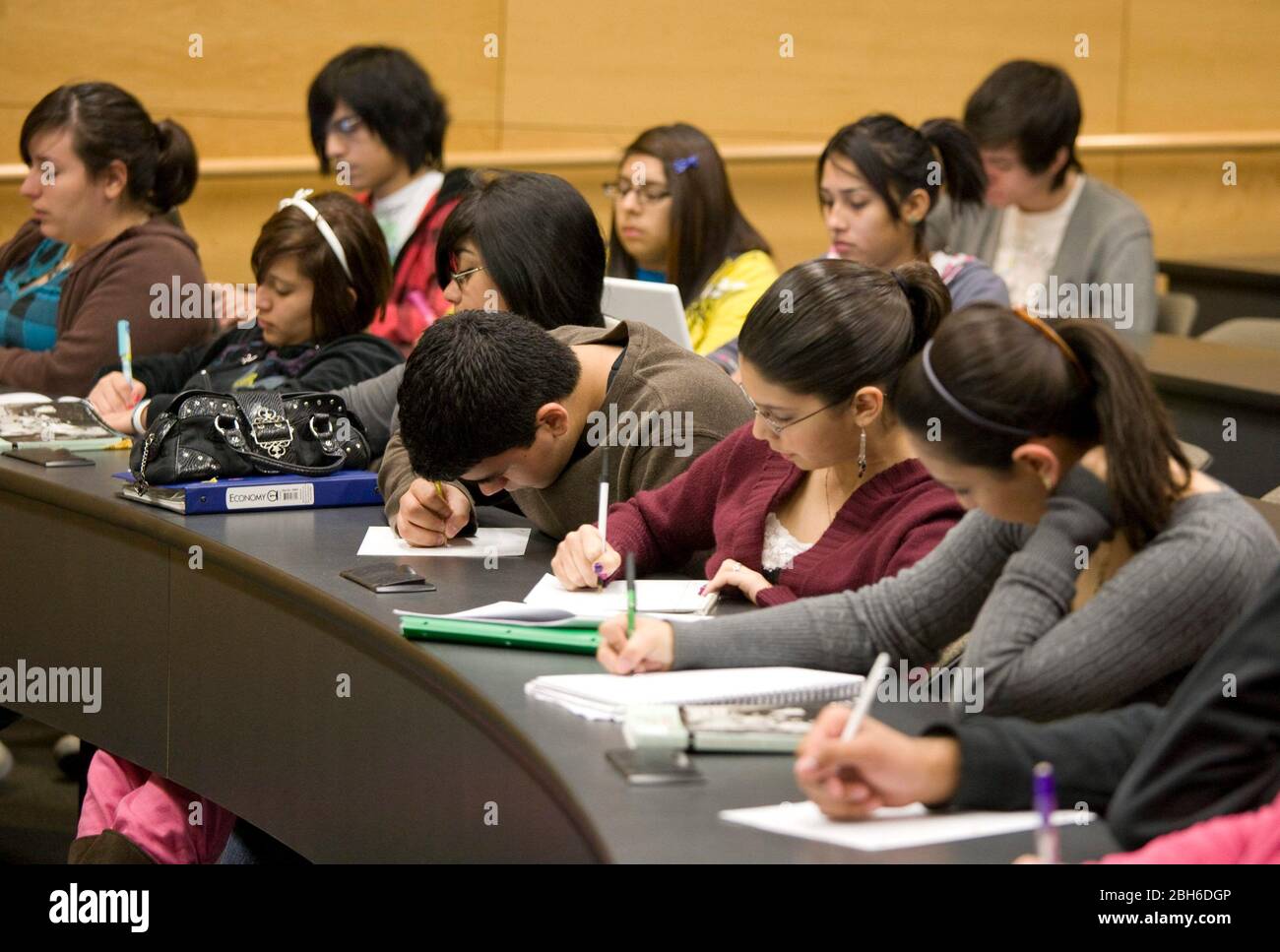 Lecture hall students active listening hi-res stock photography and ...