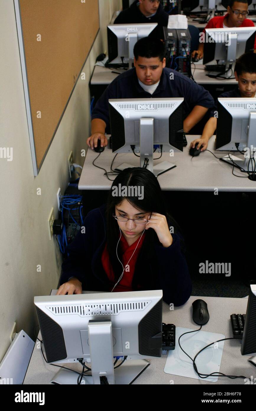 Dallas, Texas, January 23, 2009: Seventh and eighth grade students in ...