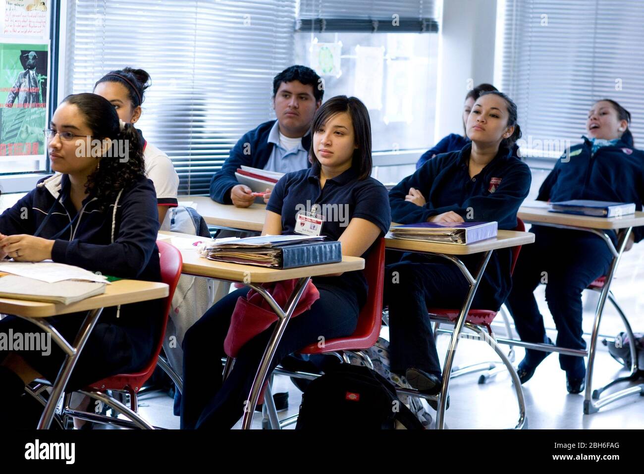 Seventh grade students classroom hi-res stock photography and images ...