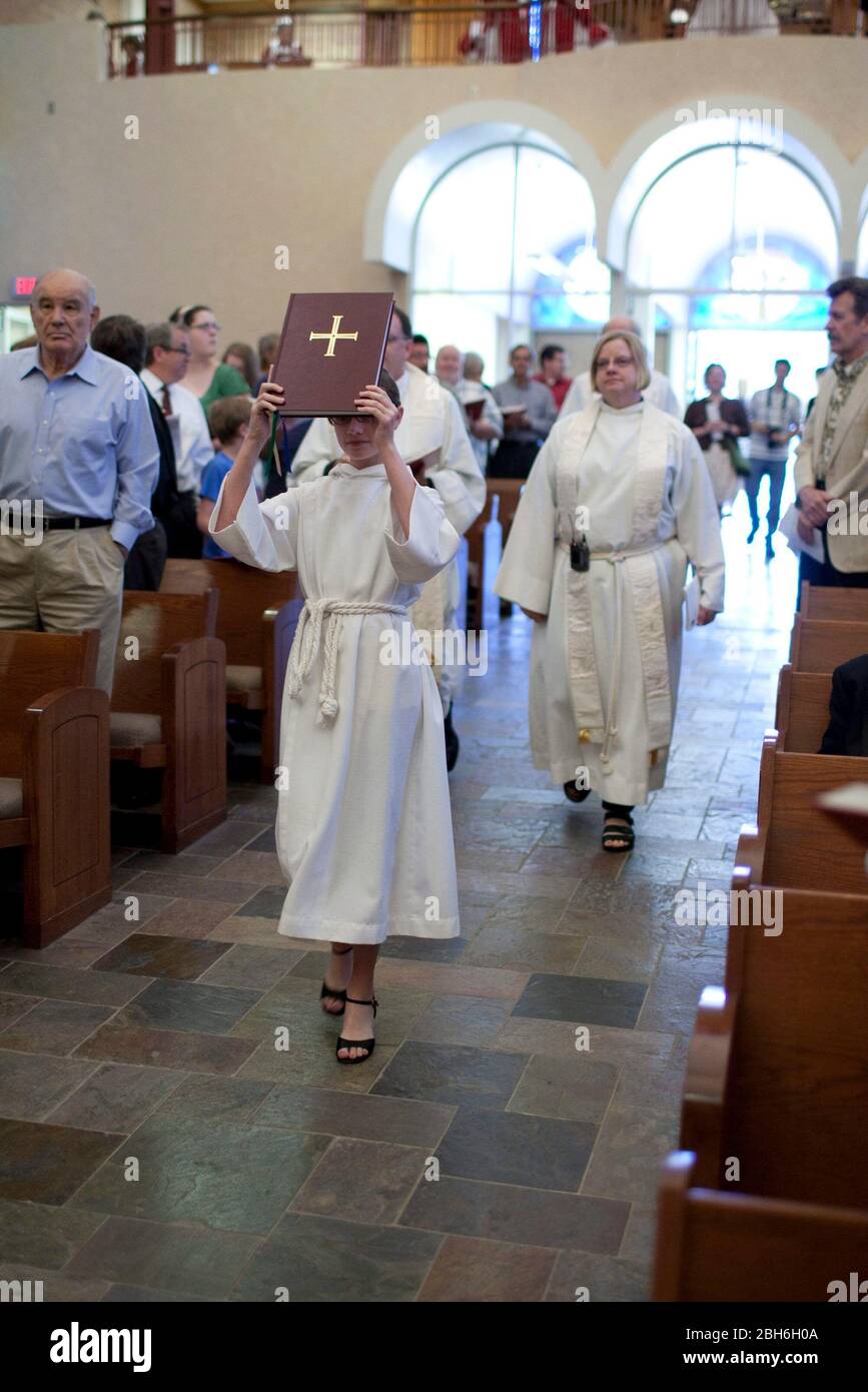 Children in church 1960s hi-res stock photography and images - Alamy