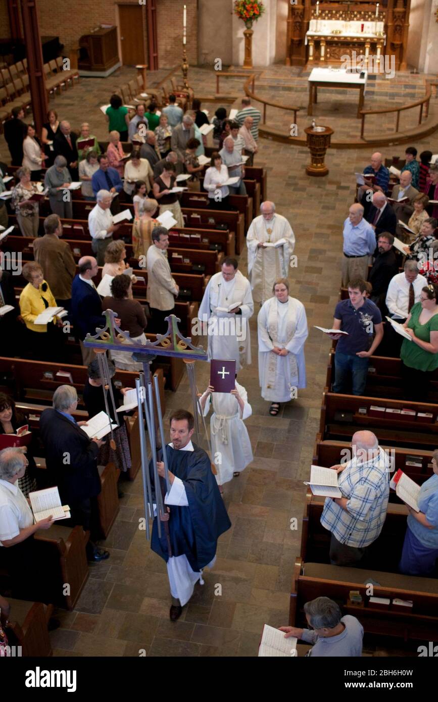 Religious congregation hi-res stock photography and images - Alamy