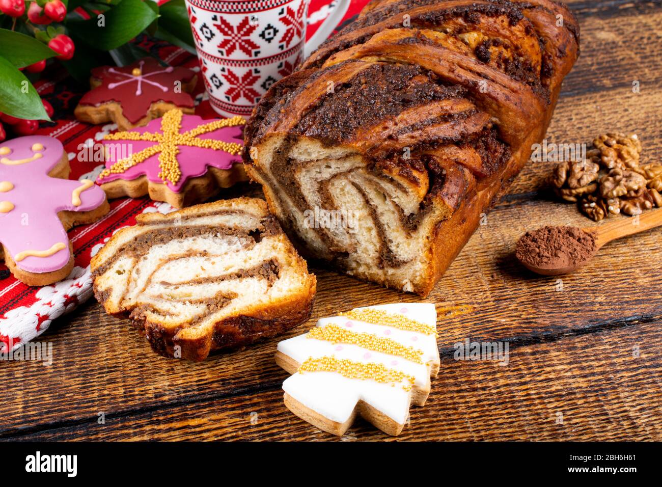 Cute Christmas gingerbread desserts, Authentic Christmas Brunch ...