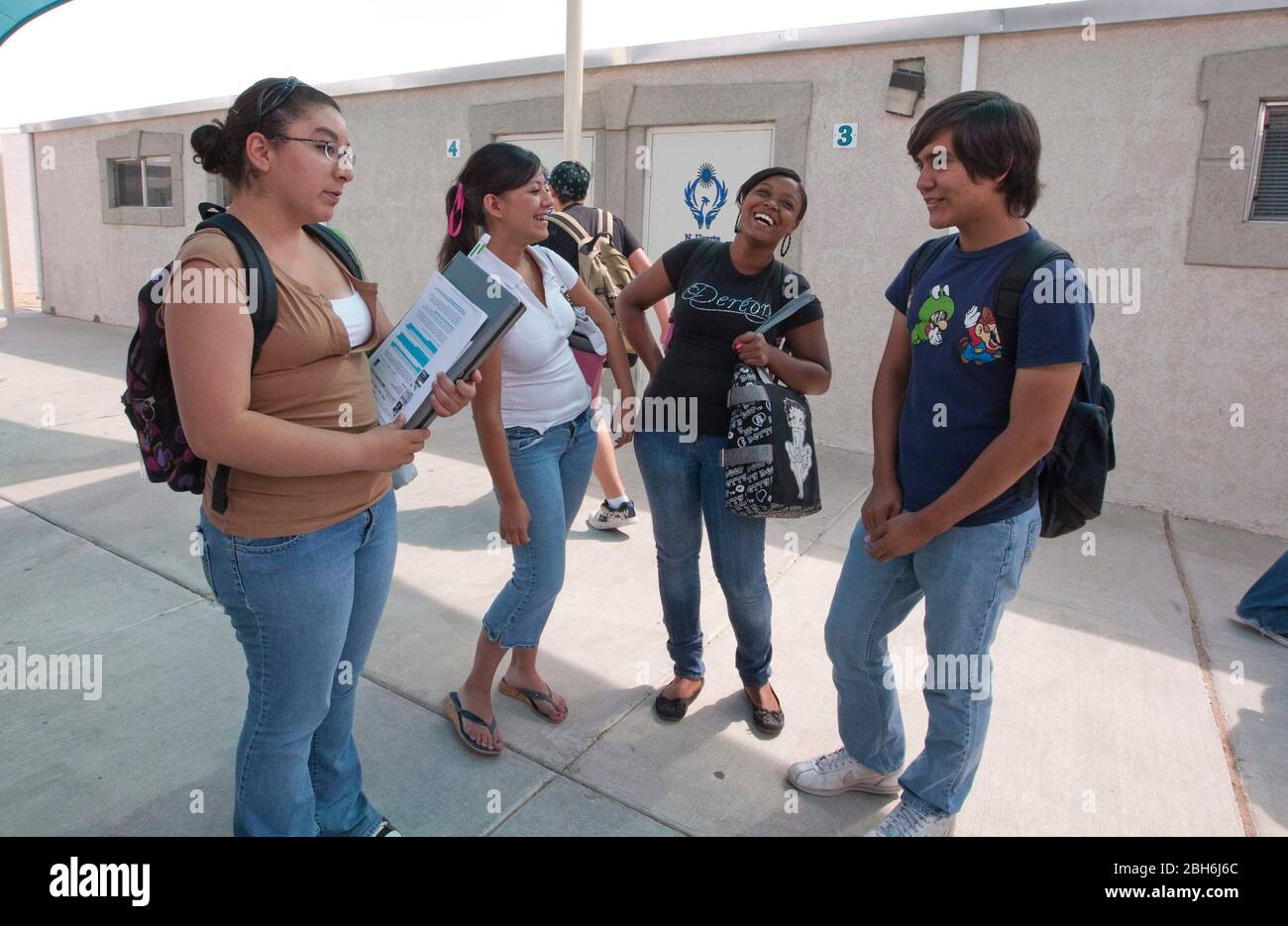 Group college boys girls hi-res stock photography and images - Alamy