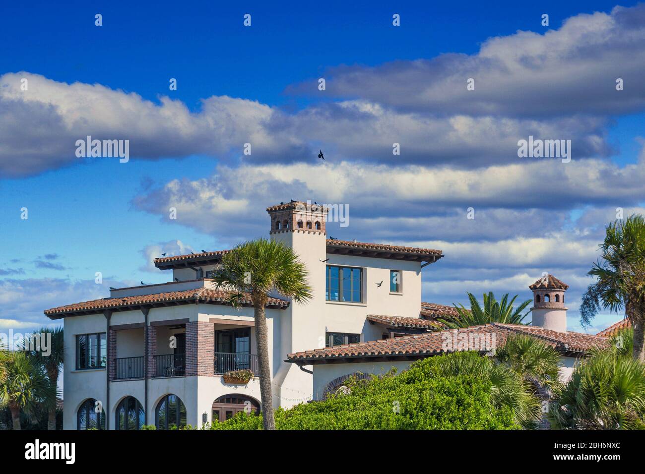 Stucco Roof Mansion White Stucco Modern Home Design Ideas