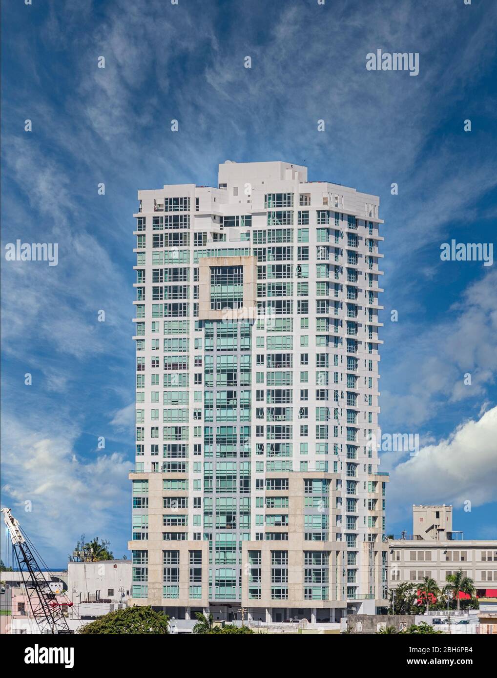 Historic condo building hi-res stock photography and images - Alamy