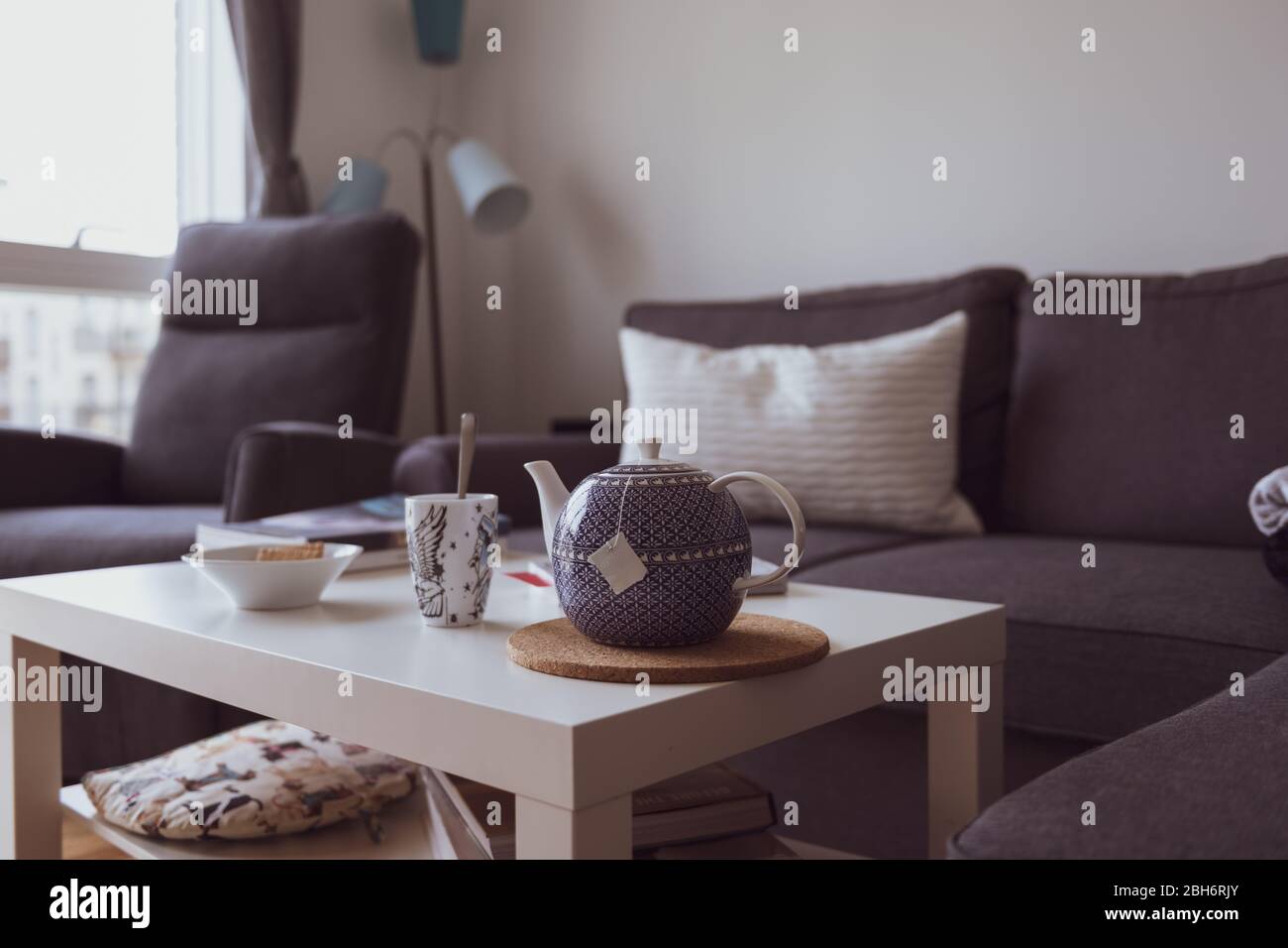 Cozy setting hi-res stock photography and images - Alamy
