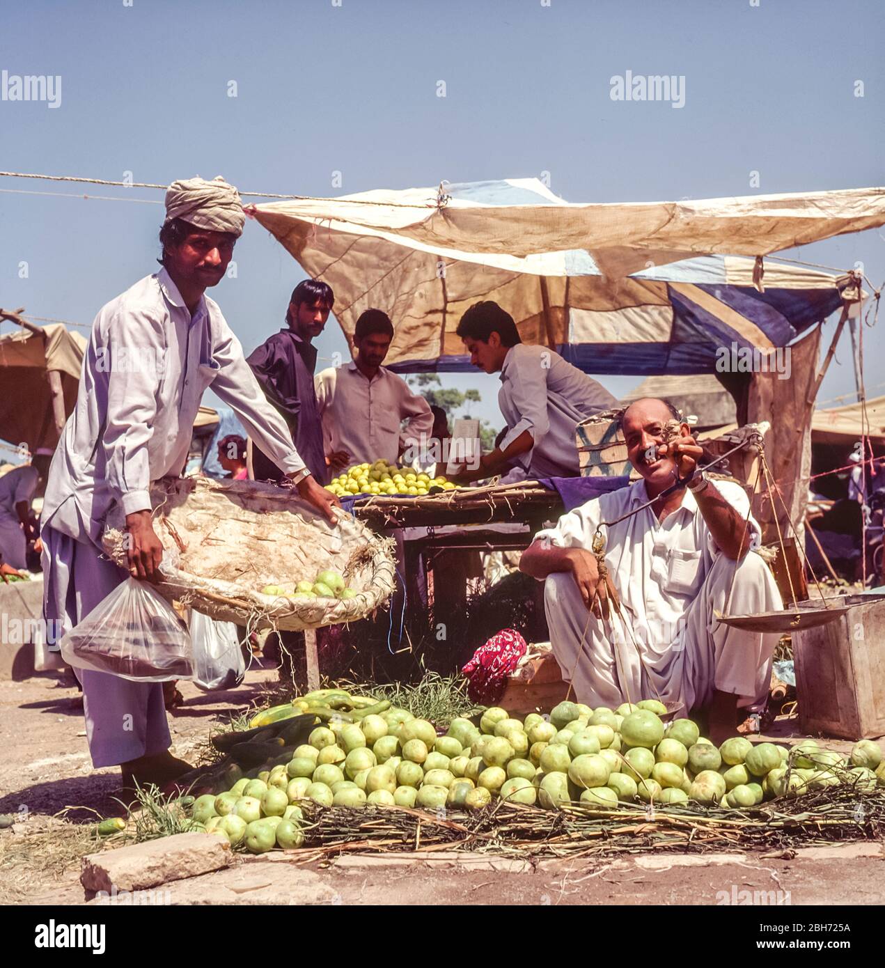 Islamabad business district hi-res stock photography and images - Alamy