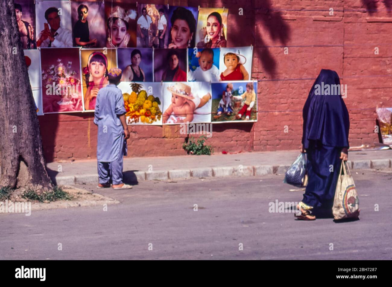 Film posters of pakistan hi-res stock photography and images - Alamy