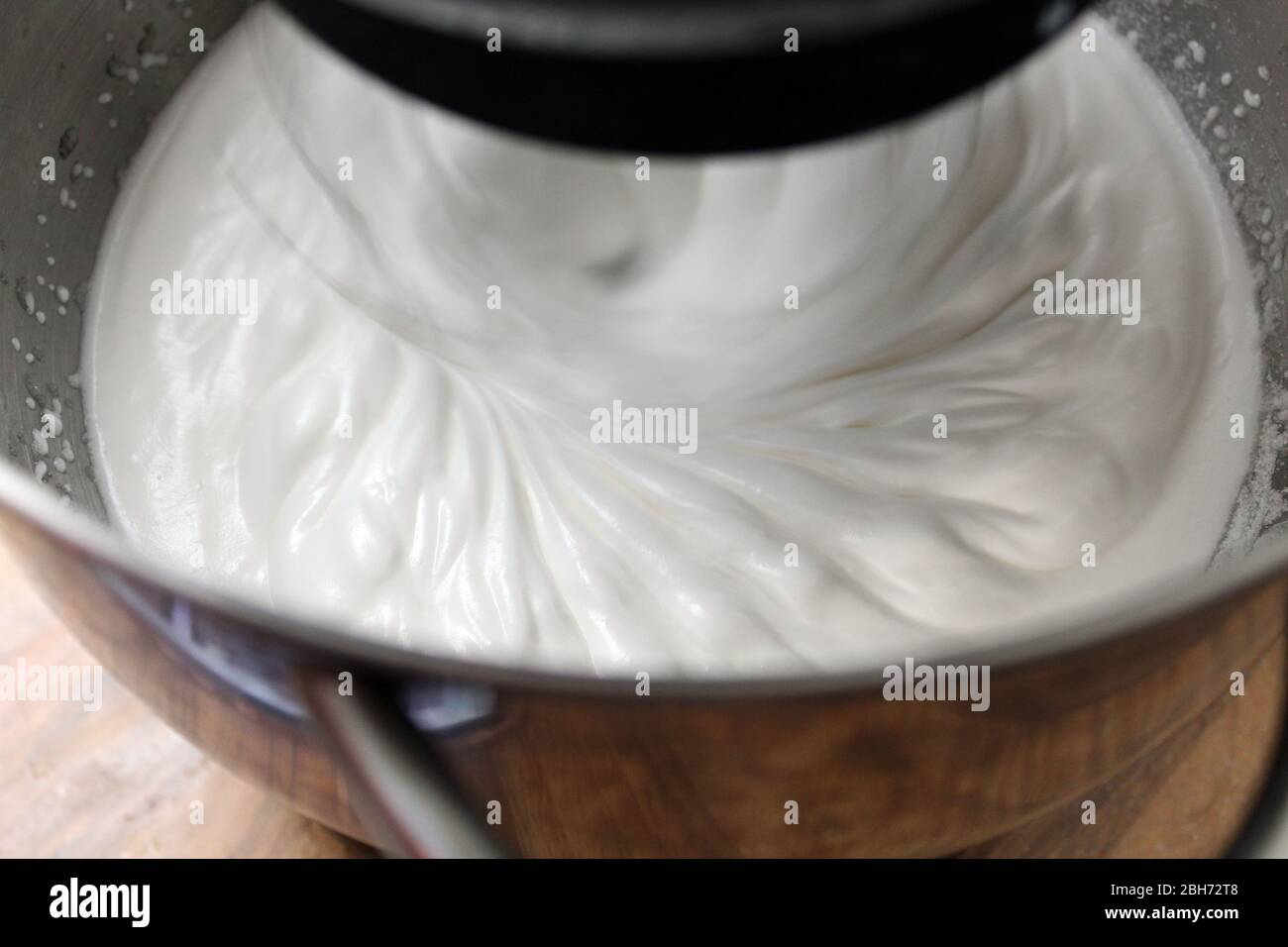 Meringue cooking hi-res stock photography and images - Alamy