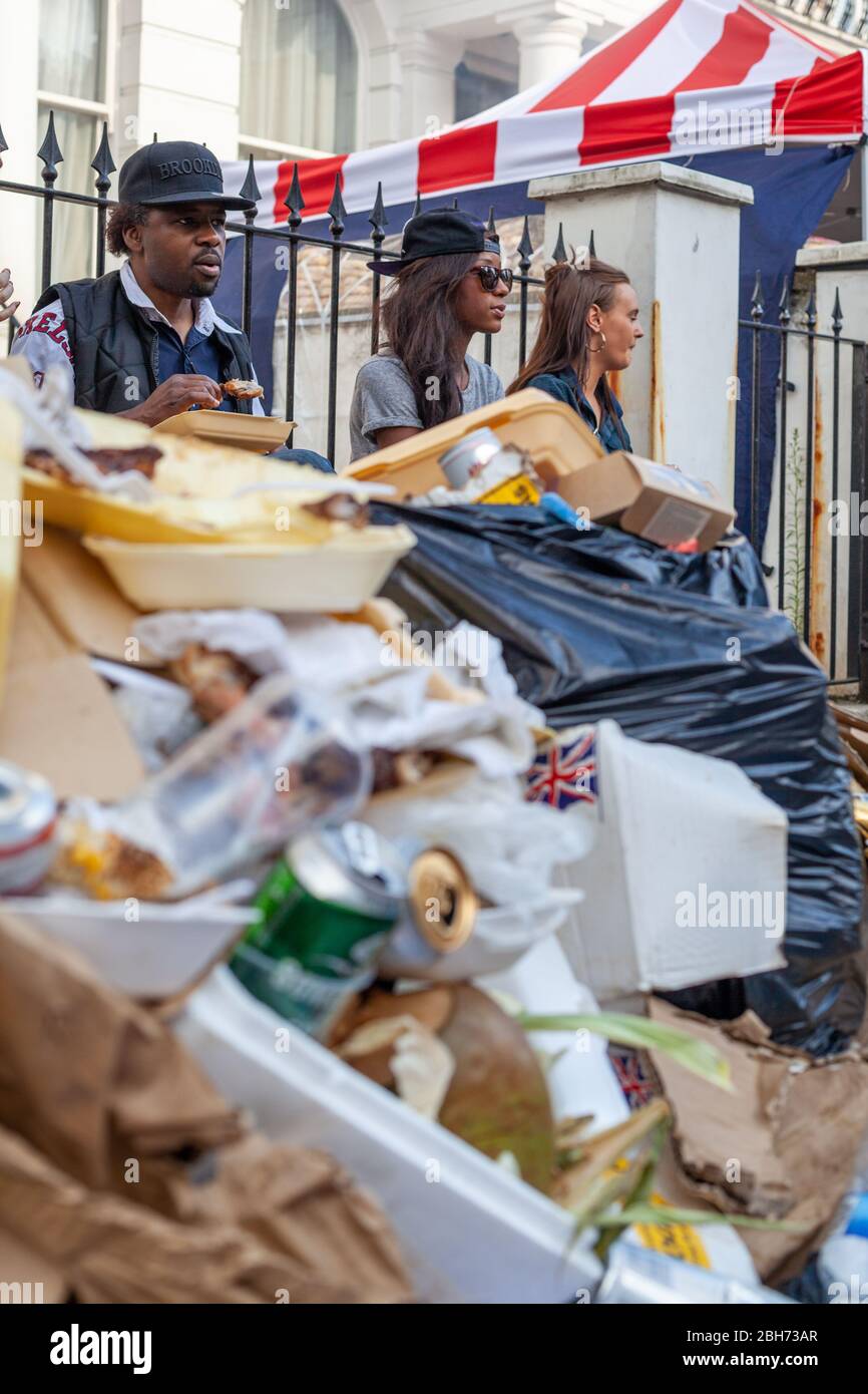 Pile of rubish hi-res stock photography and images - Alamy