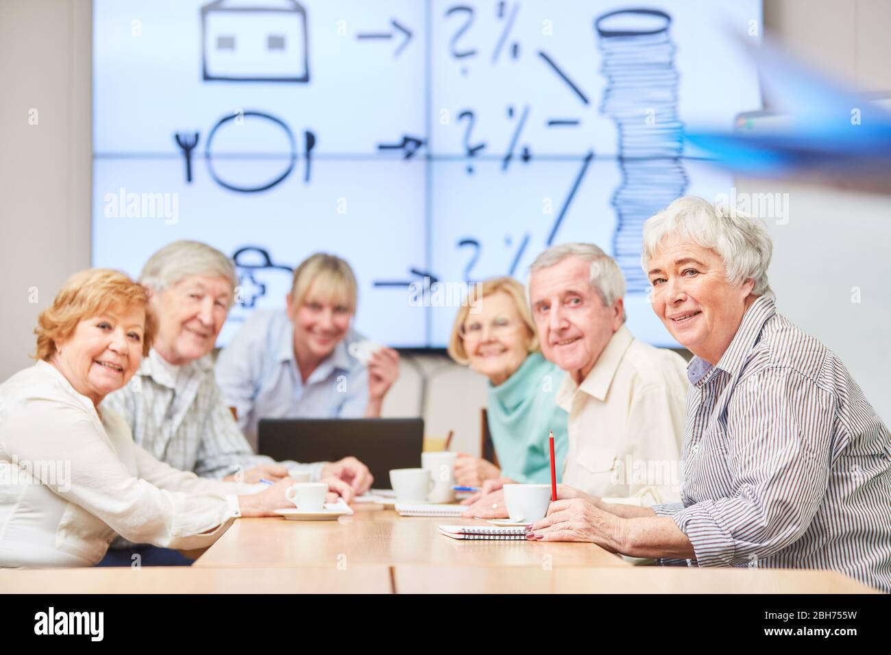Group pension hi-res stock photography and images - Alamy