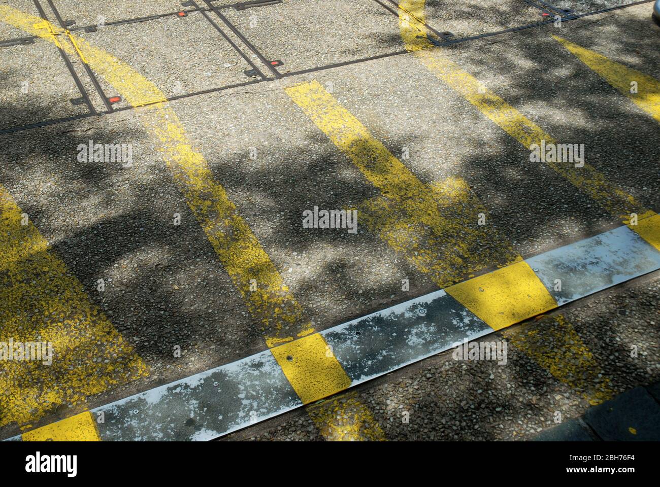 Worn road markings hi-res stock photography and images - Alamy