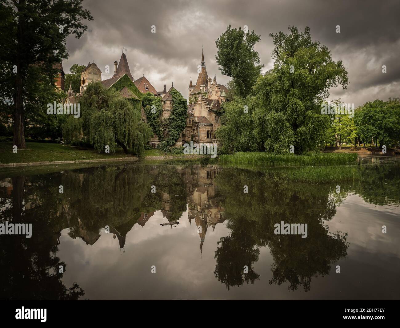 Fairy castle hi-res stock photography and images - Alamy