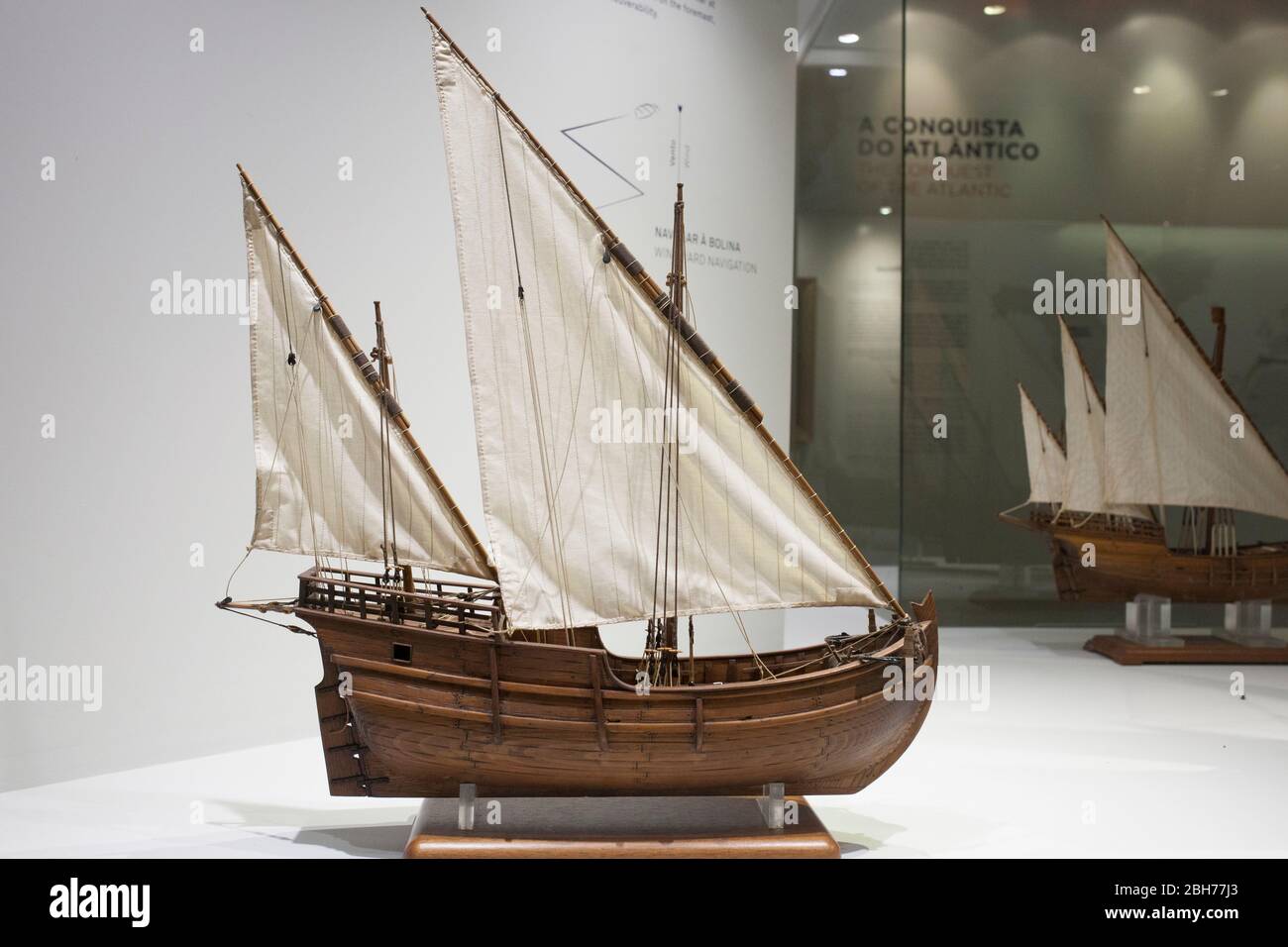 Portuguese sailing ship 15th century hi-res stock photography and ...
