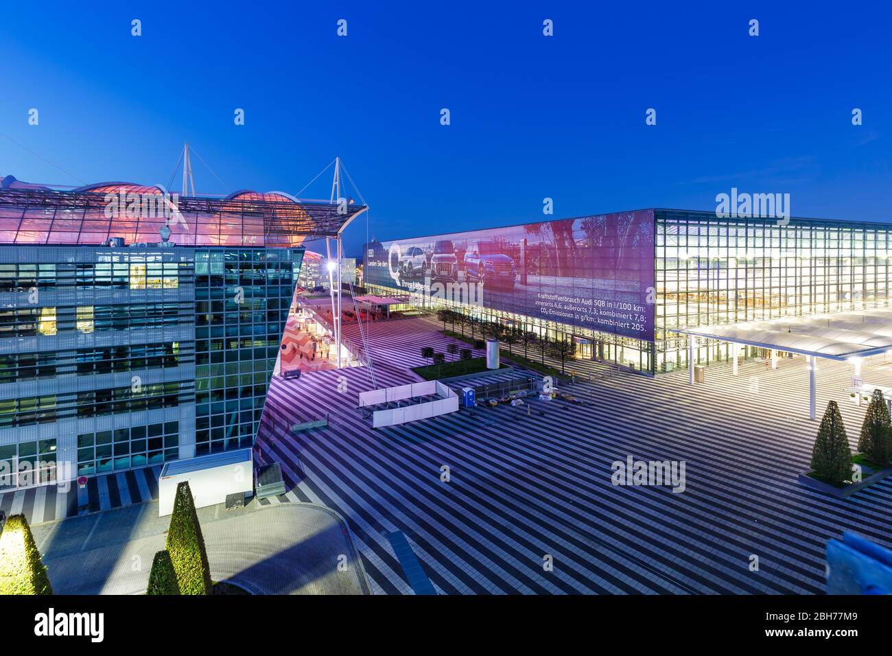 Munich airport terminal hi-res stock photography and images - Alamy