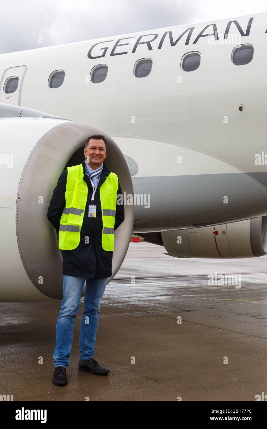 Coo chief operating hi-res stock photography and images - Alamy