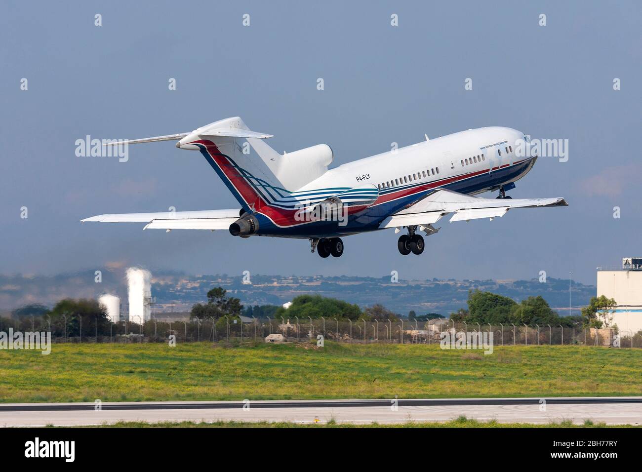 Boeing 727 aircraft hi-res stock photography and images - Alamy