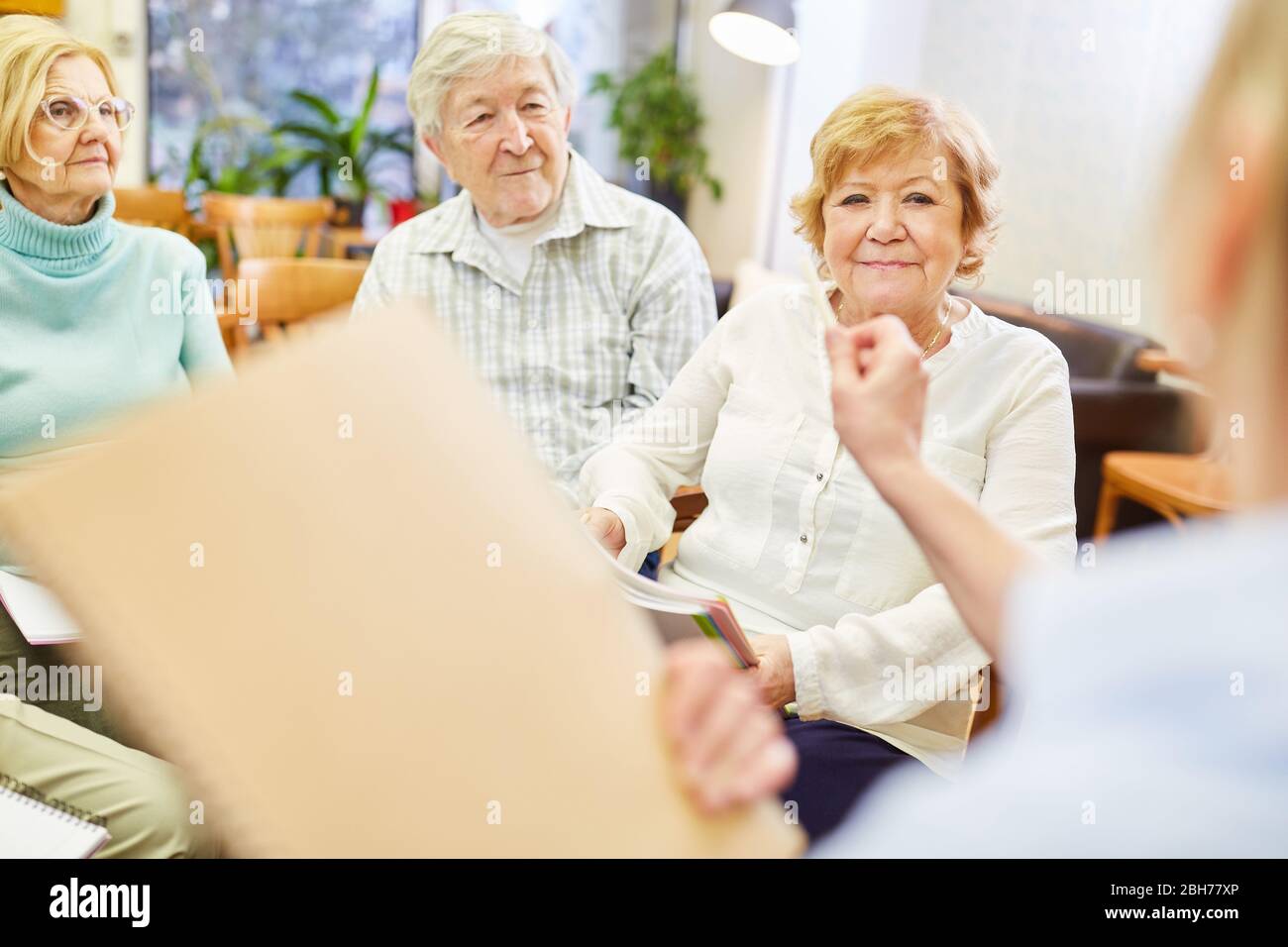 Patient questionnaire group hi-res stock photography and images - Alamy
