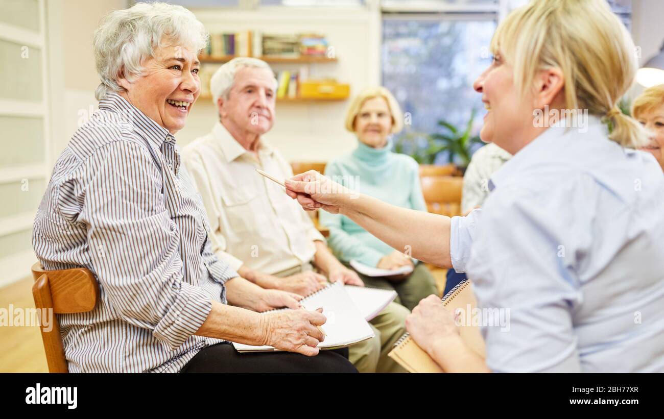 Talk therapy hi-res stock photography and images - Alamy