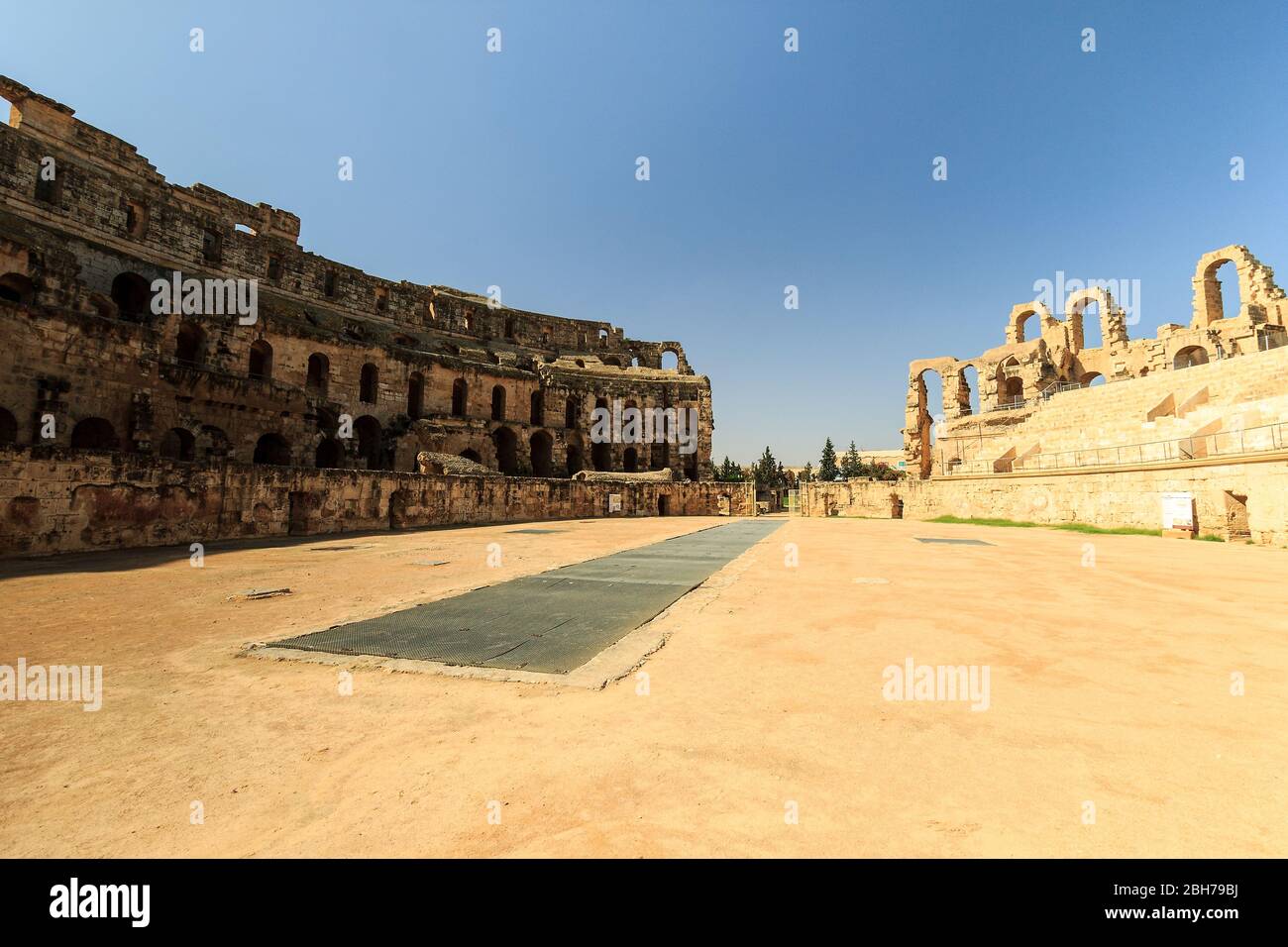 El Jem amphitheater in Tunisia on a sunny day Stock Photo - Alamy