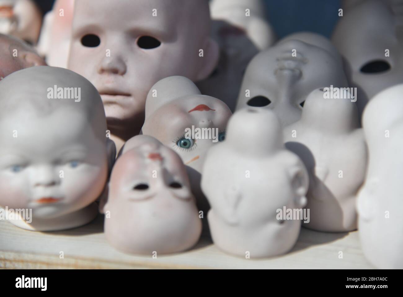 Dolls body parts hi-res stock photography and images - Alamy
