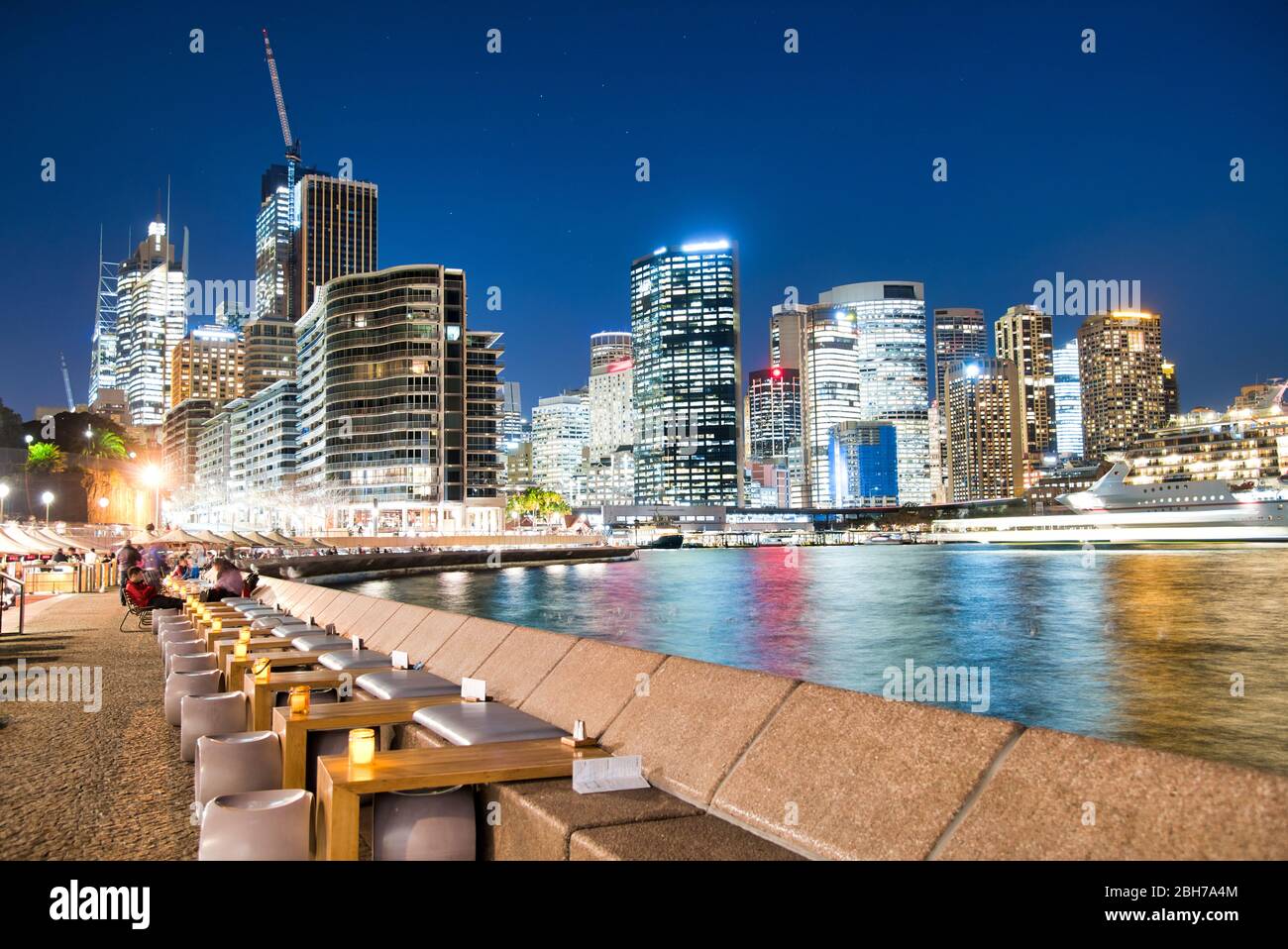 Amazing night view of Sydney Harbor Bridge Stock Photo - Alamy