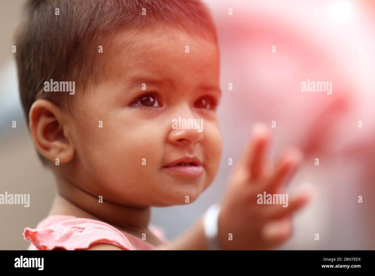 Small girl image hi-res stock photography and images - Alamy