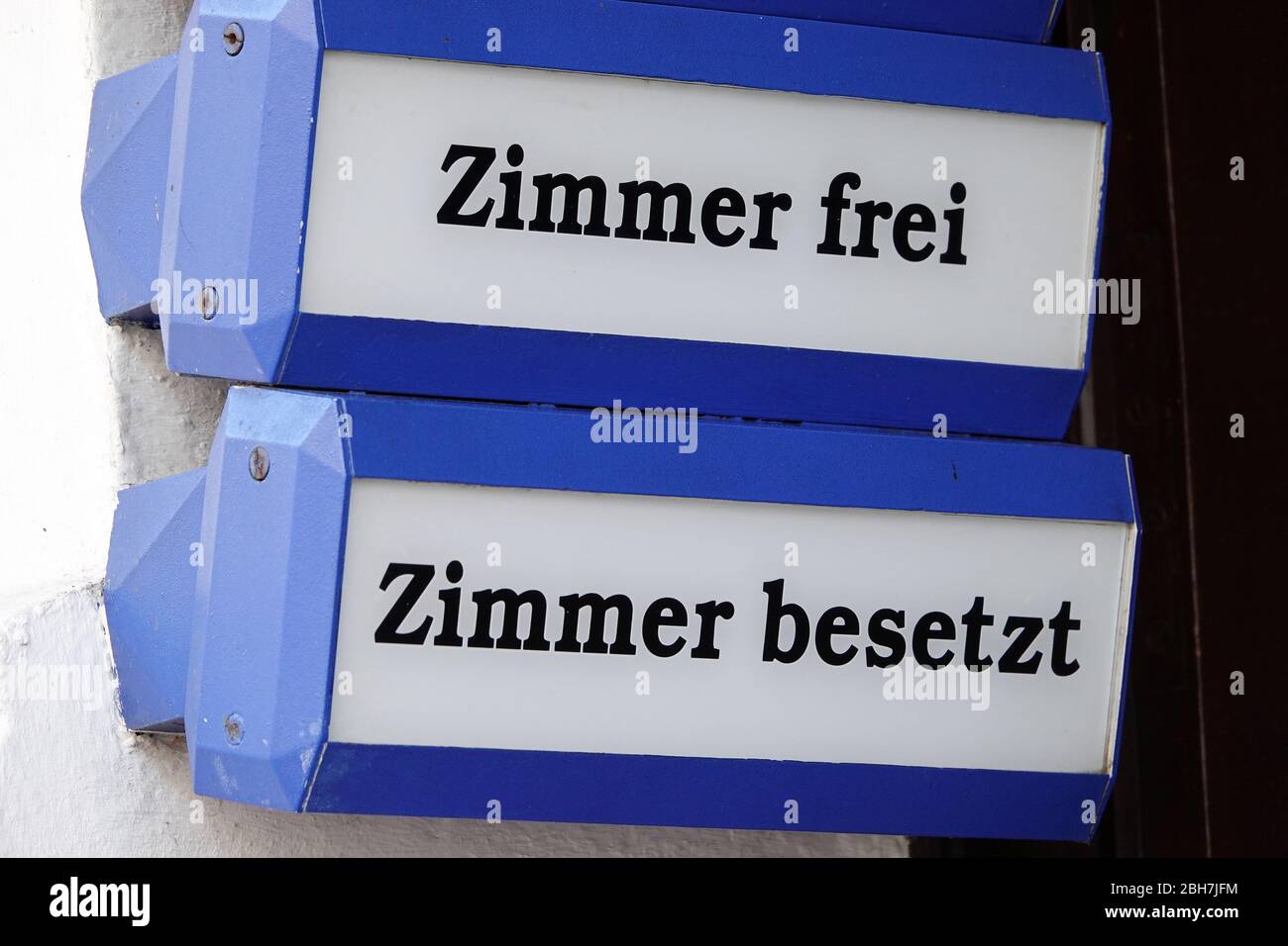Zimmer_frei hi-res stock photography and images - Alamy