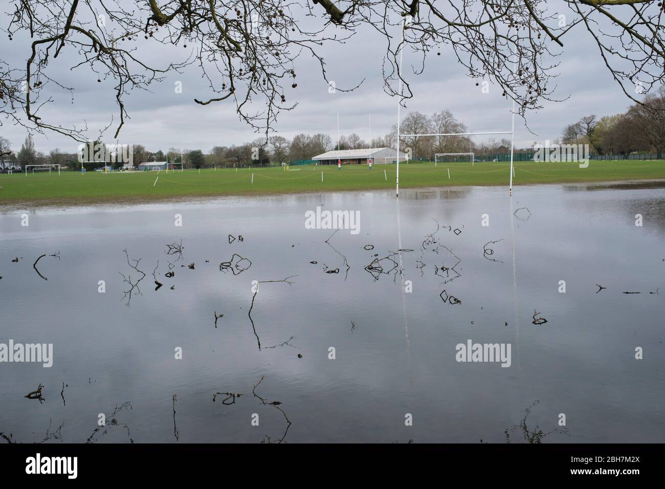 London barnes hi-res stock photography and images - Alamy