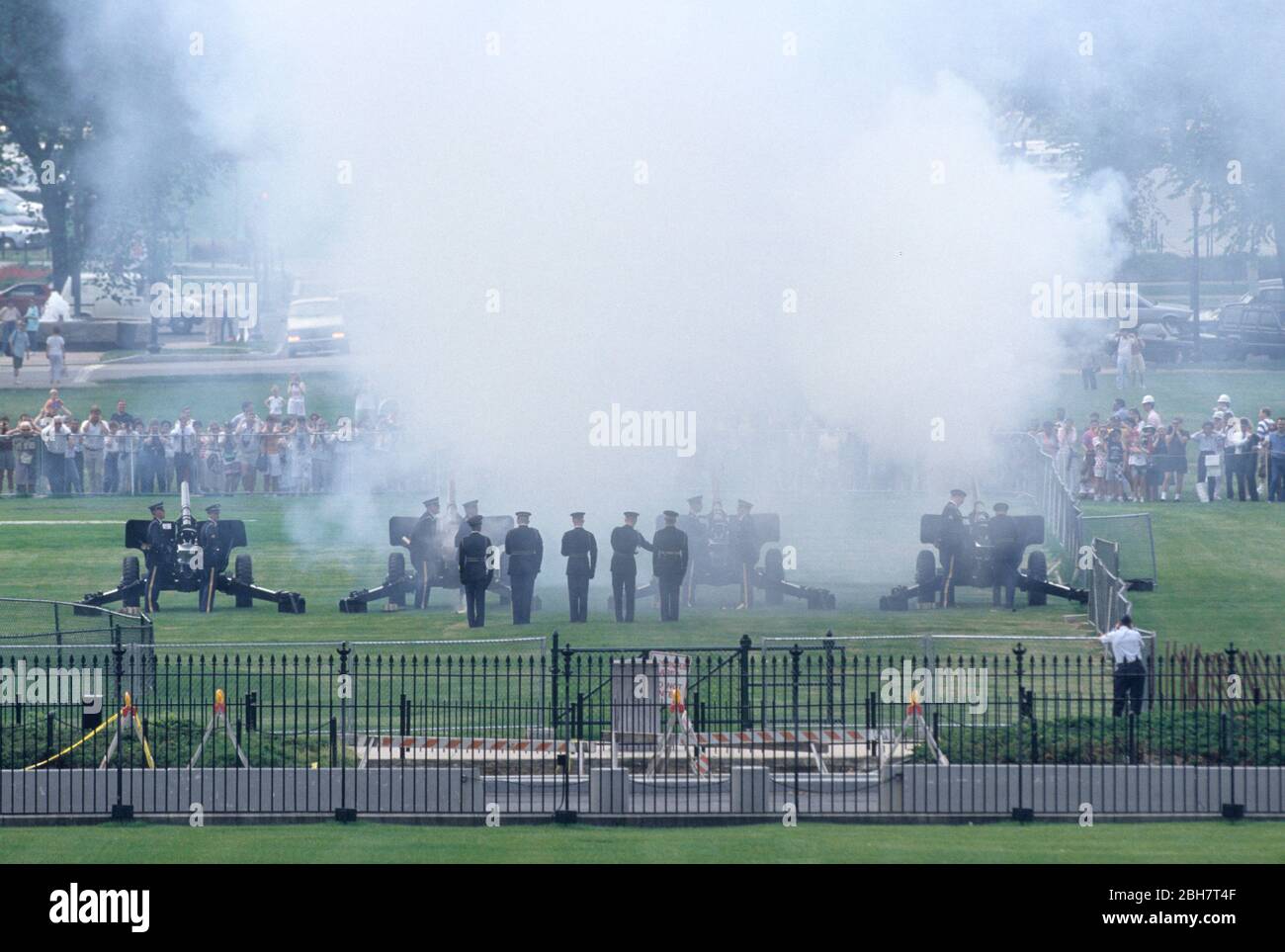 A gun salute for HM Queen Elizabeth II on the lawns of the White House ...