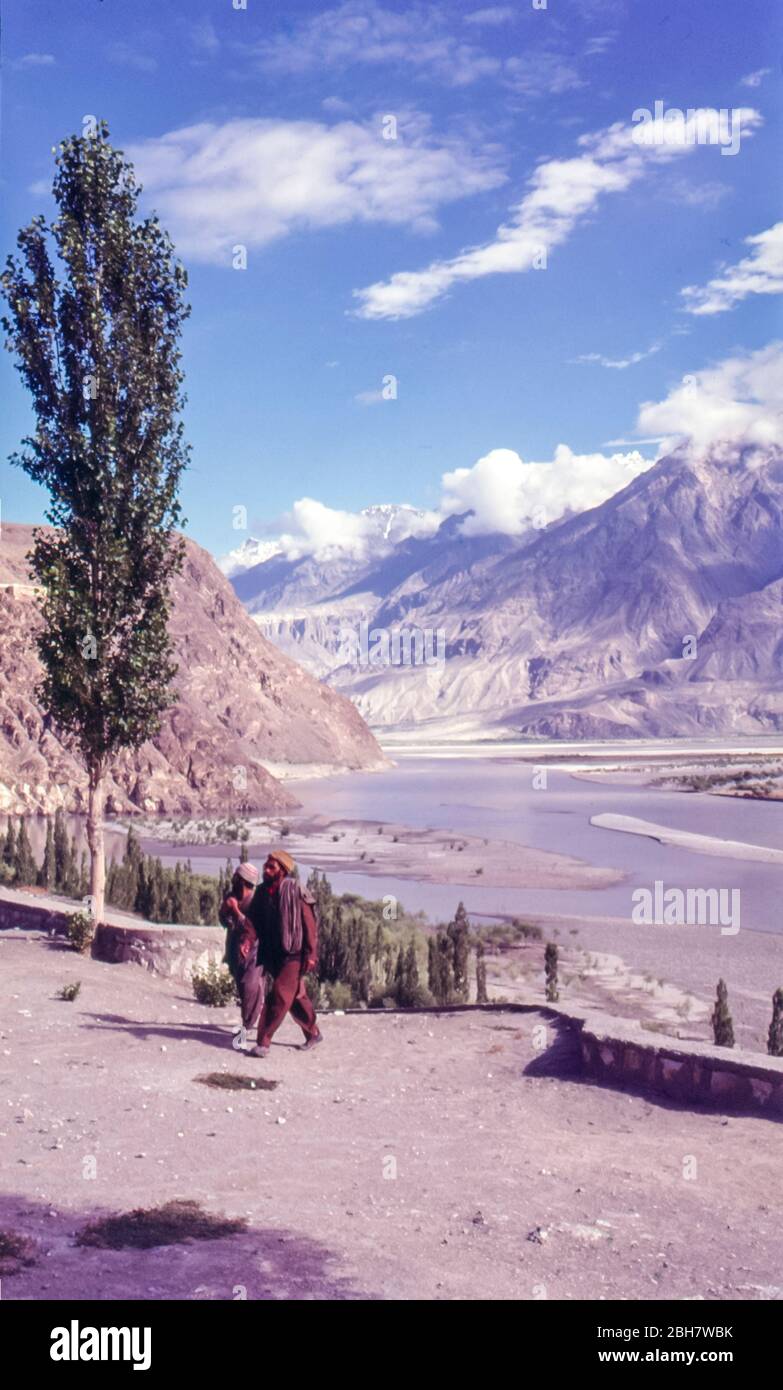 Pakistan northern areas karakoram highway hi-res stock photography and ...